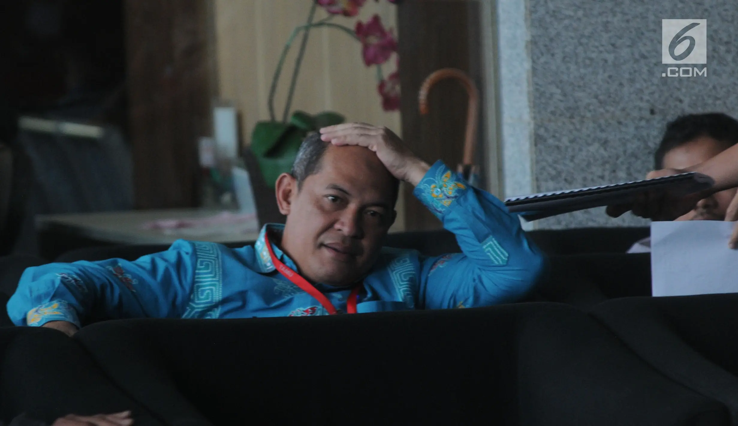 FOTO: Ekspresi Kadis Lingkungan Hidup Kalteng Saat Diperiksa KPK - Foto ...
