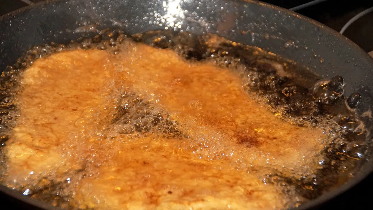 Deep Frying Adalah Teknik Menggoreng, Kenali Kelebihan dan ...