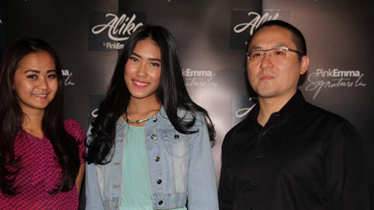 Alika, Penyanyi Cantik Yang Memilih Bisnis Fashion Online Shop ...