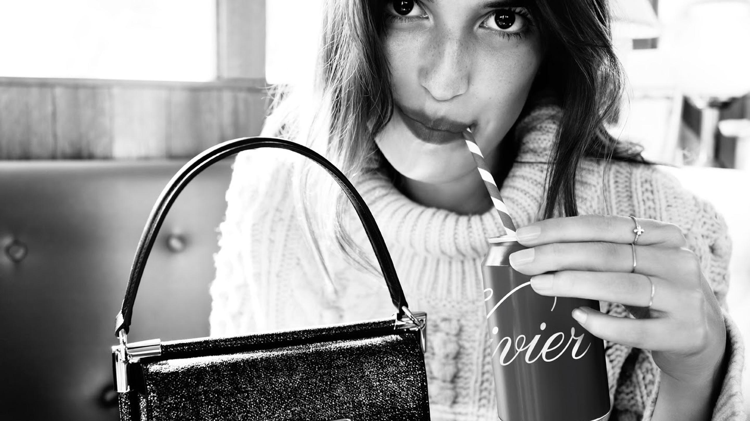 "It-girl" Perancis Ini jadi Model Kampanye Roger Vivier Fall/Win