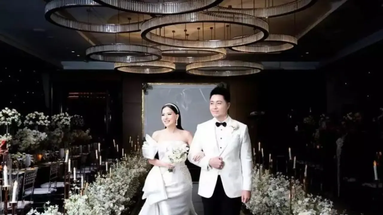 7 Selebriti Kenakan Gaun Rancangan Ivan Gunawan saat Nikah, Begitu ...