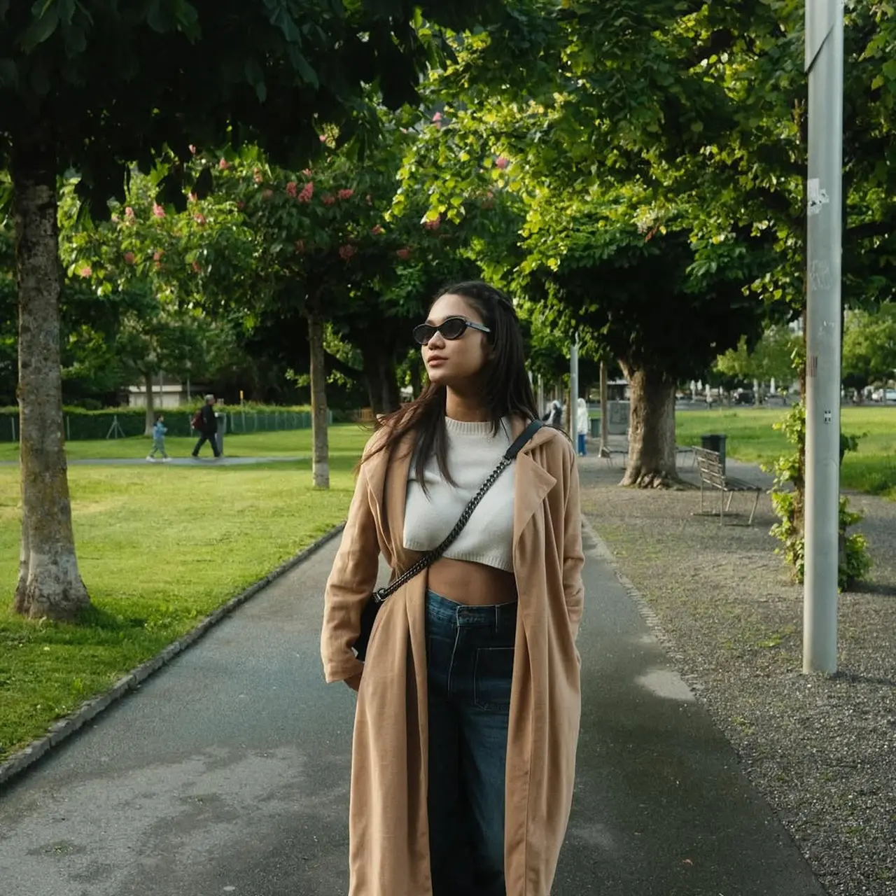 6 Potret Azizah Salsha Pamer Perut Rata, Story Terbarunya Diduga Klarifikasi Kabar Hamil - Hot ...