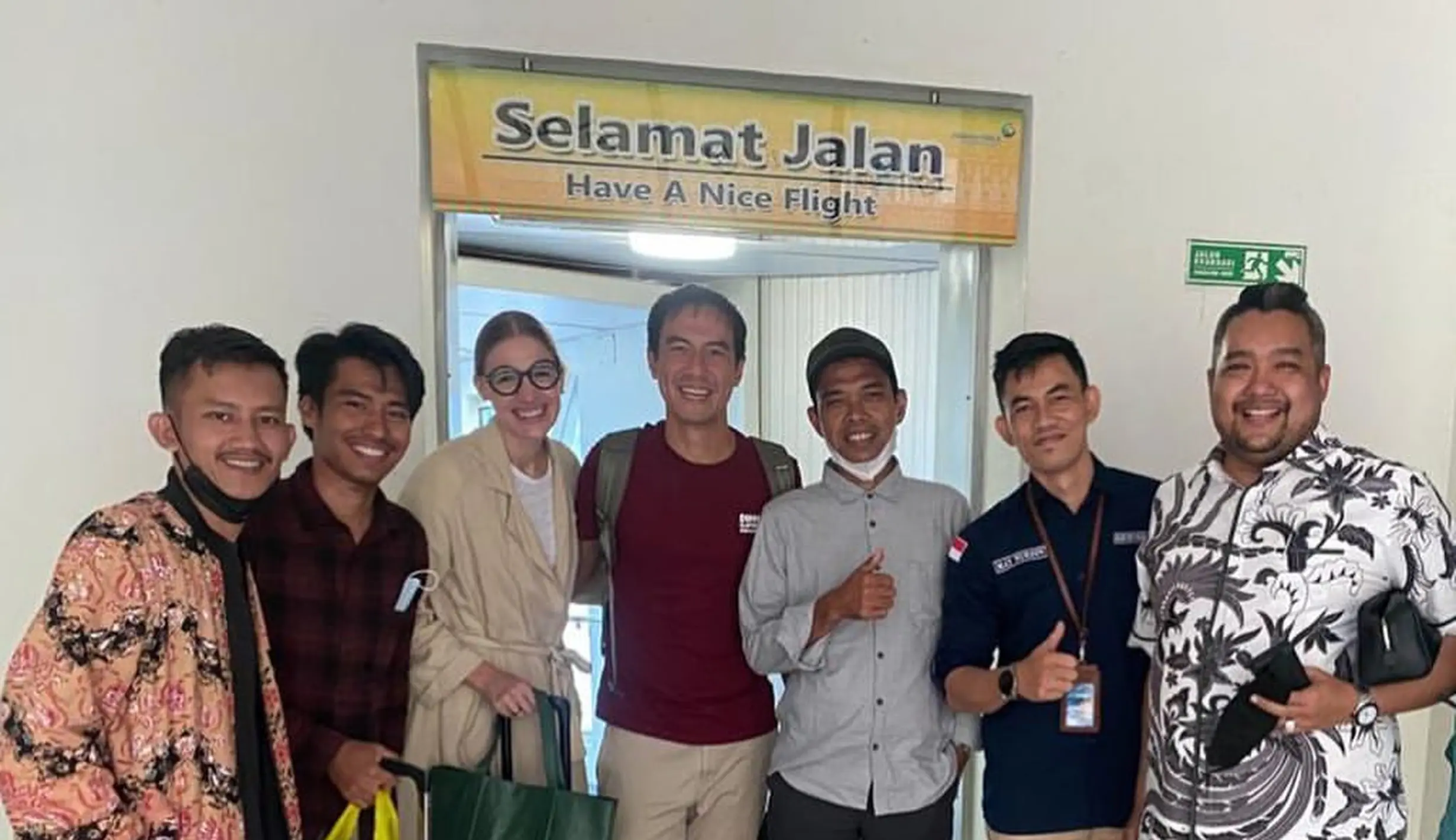 Ustaz Abdul Somad Ajak VJ Daniel serta Istri Kunjungi Masjid Raya Alam ...