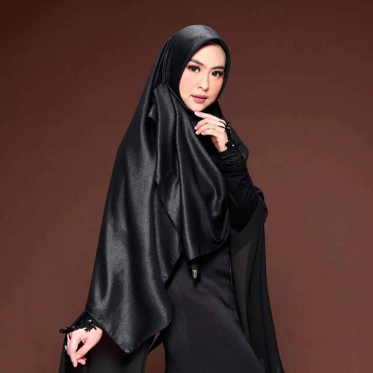 Potret Shindy Kurnia Putri, Dokter Cantik yang Pandai Bernyanyi