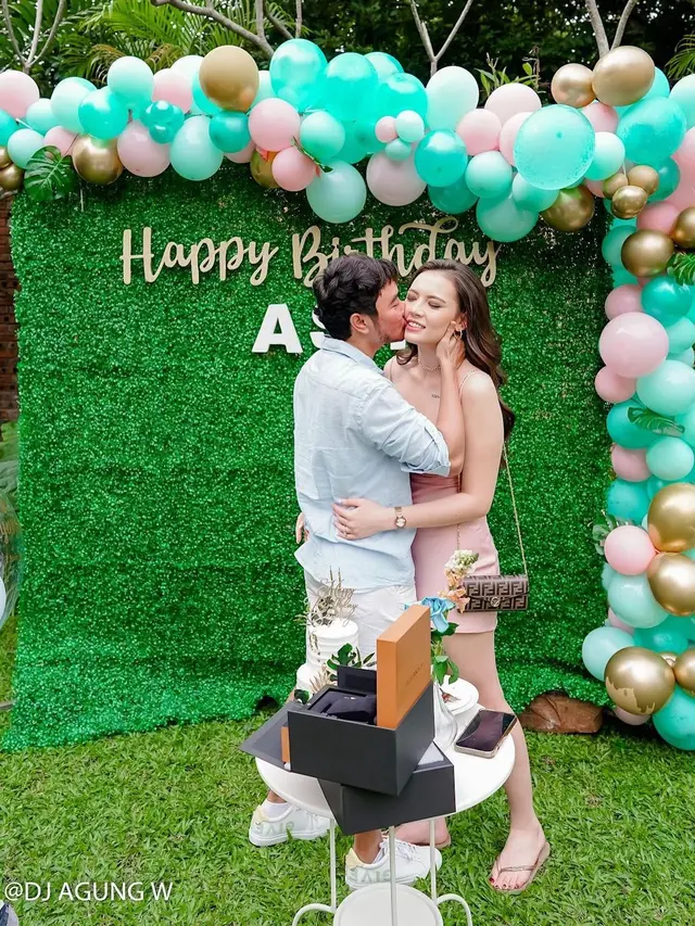 7 Momen Ulang Tahun Abash Mantan Lucinta Luna, Dirayakan Bareng Kekasih ...