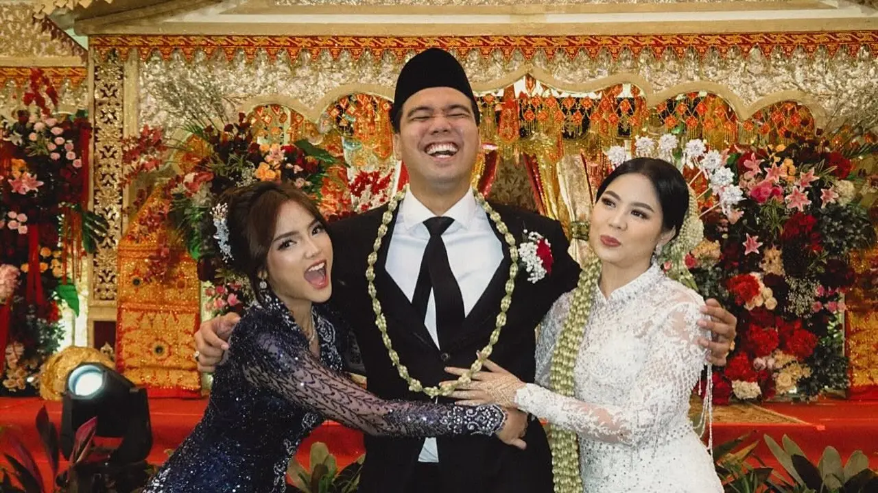 8 Potret Pernikahan Frans Faisal dan Indah, Pajang Foto Bibi-Vanessa Angel - Hot Liputan6.com