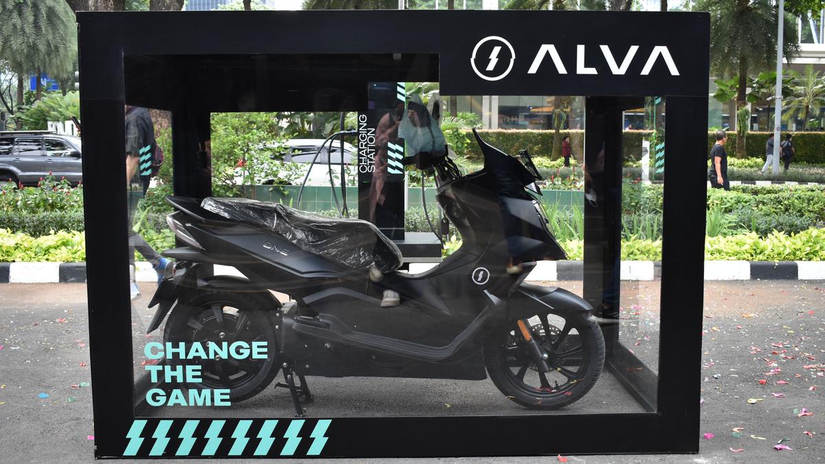 Motor Listrik Alva One yang Desainnya Mirip Merek Spanyol Mulai Dikirim ...