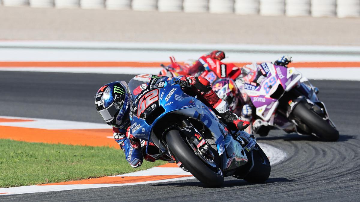 Alex Rins Terharu Beri Kado Perpisahan yang Indah bagi Suzuki di MotoGP ...