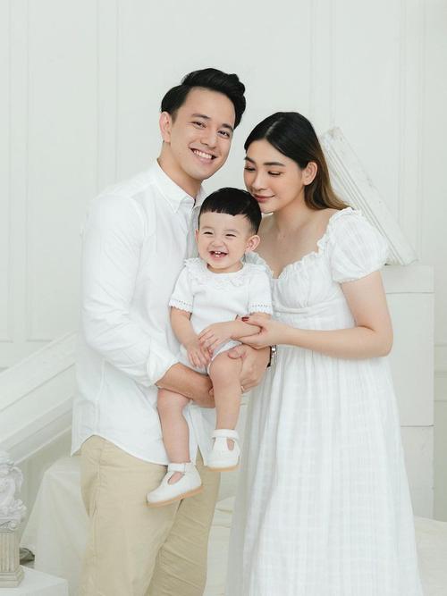 pacar billy davidson