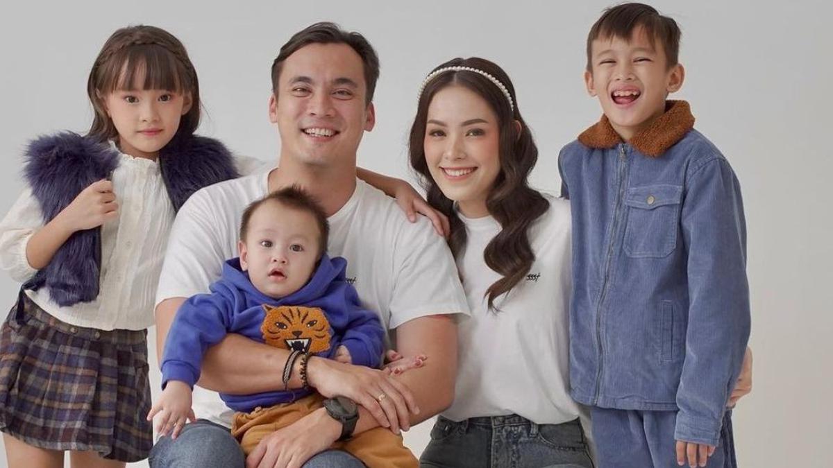 Potret Terbaru Rendy Kjaernett Bersama Istri, Makin Mesra dan Sudah ...