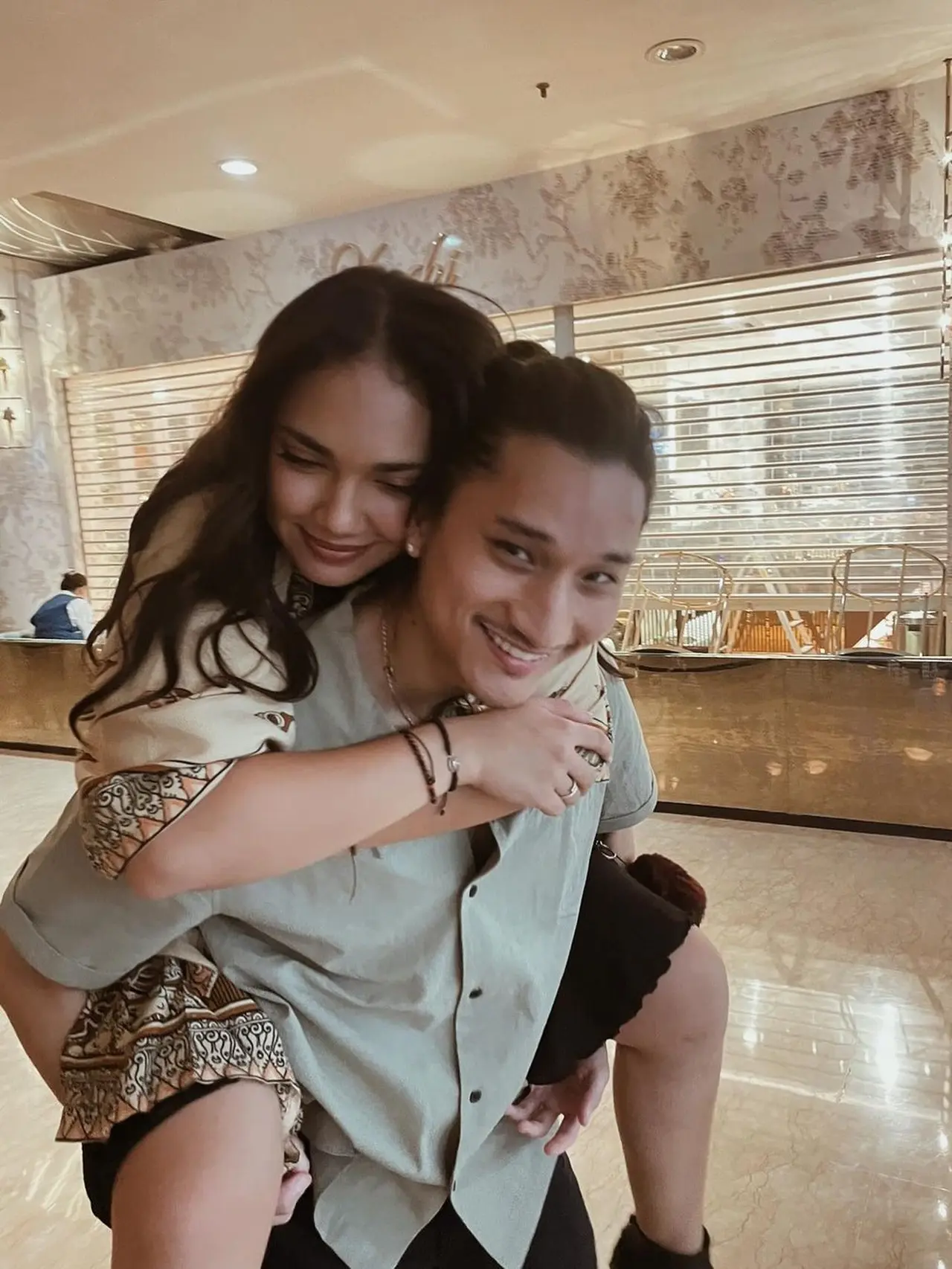 7 Potret Mesra Haico Van der Veken dan Lorenzo Abraham, Curi Perhatian ...