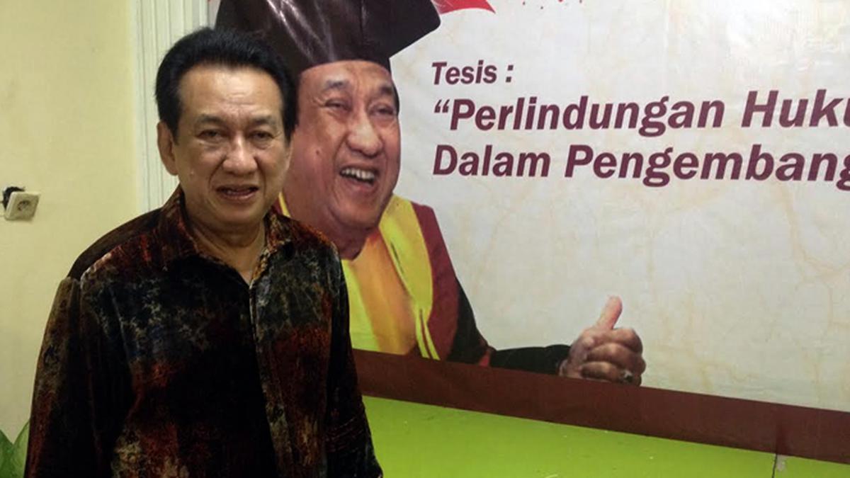 Anwar Fuady Raih Gelar Doktor Hukum - ShowBiz Liputan6.com