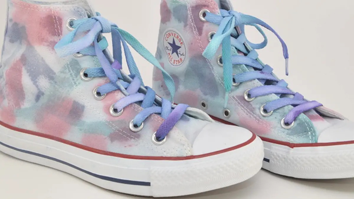 DIY Sepatu Warna-Warni Keren - Photo Fimela.com