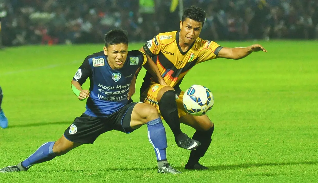 Arema Cronus Takluk dari Mitra Kukar Didepan Ribuan Aremania - Foto ...