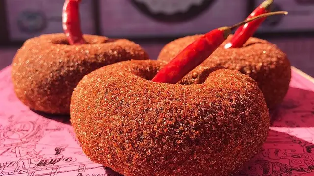 7 Potret Donat dengan Topping Nyeleneh Ini Anti-mainstream - Hot ...