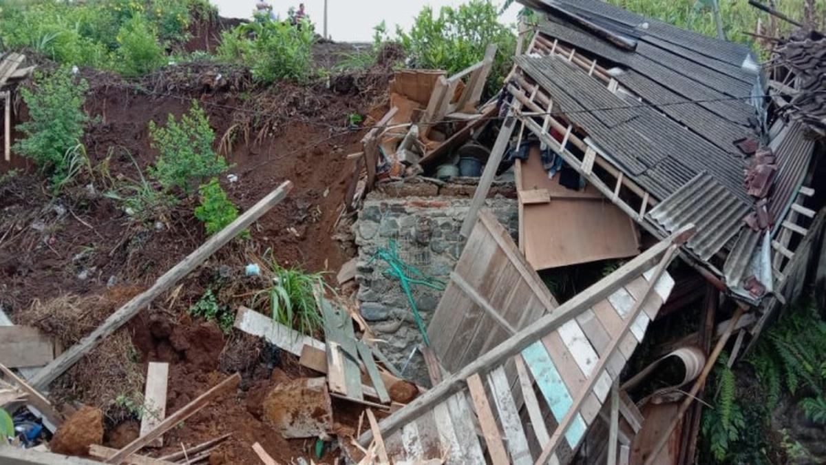 Waspadai Peristiwa Pergerakan Tanah hingga November 2019