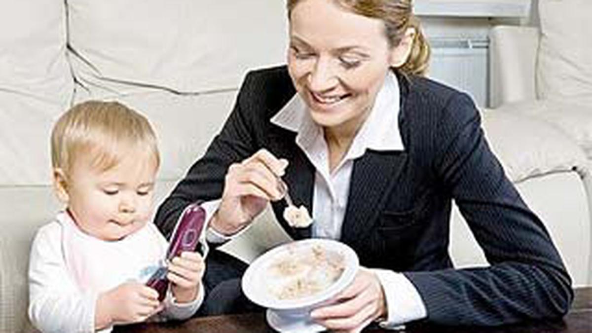 Ibu Pekerja Lebih Sehat dan Bahagia? - Health Liputan6.com