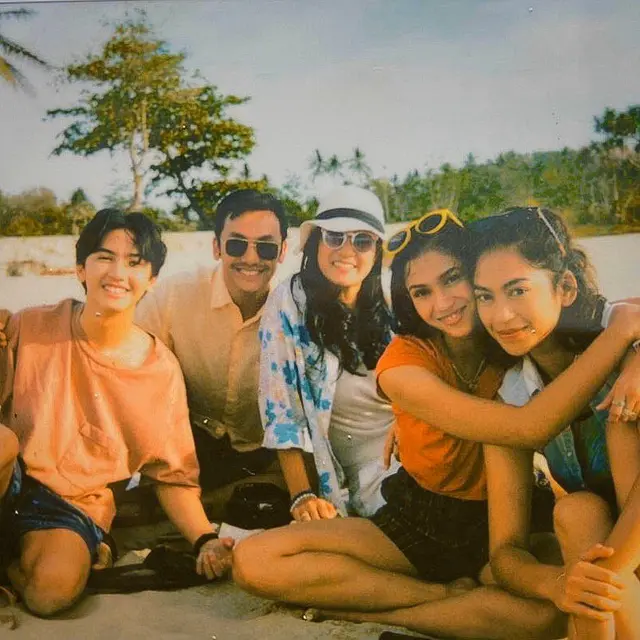 7 Potret Kebersamaan Ari Irham dan Taskya Namya, Dikabarkan Berpacaran ...