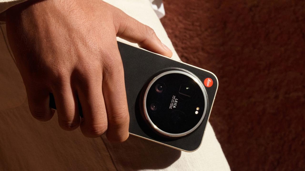 Leica Leitz Phone Harga Rp30 Juta Resmi Hadir di Indonesia, Pengalaman ...