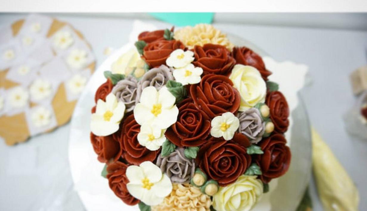 Cantik Seperti Aslinya, Kumpulan Bunga Hias Ini Ternyata Kue Untuk ...