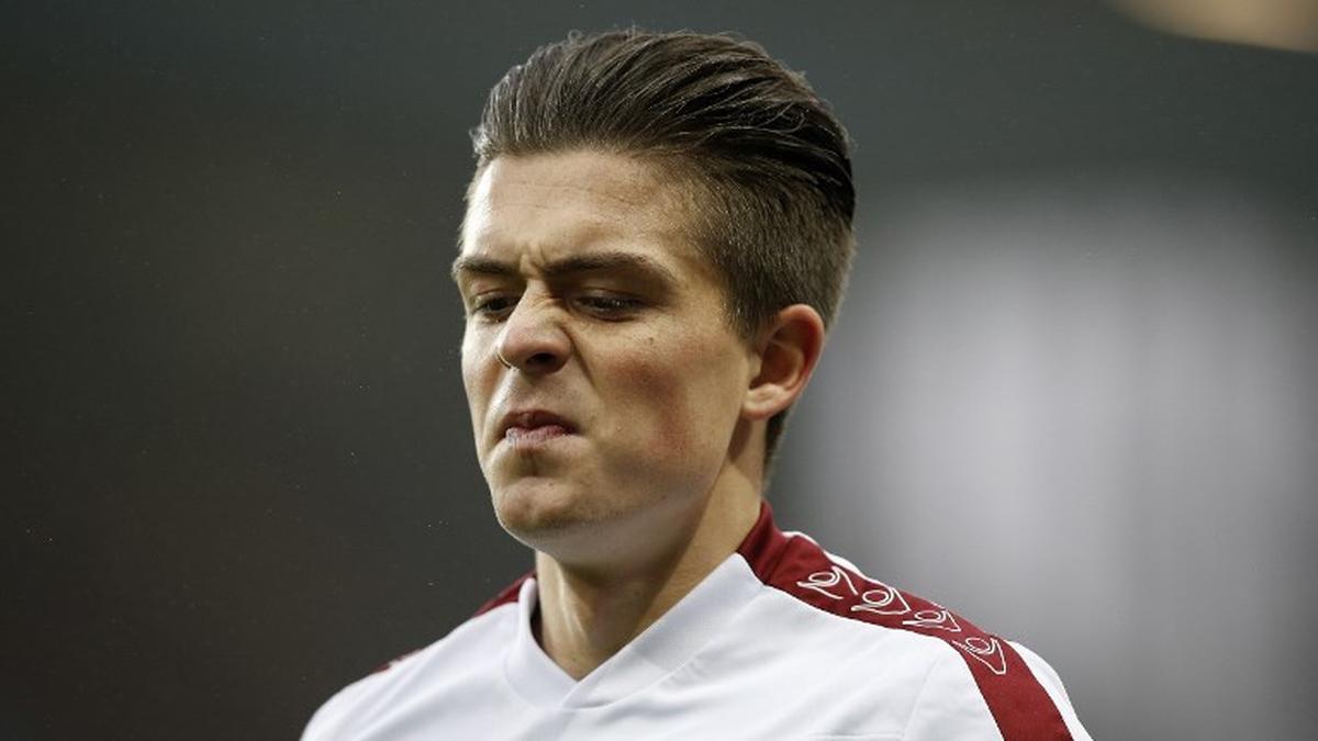 Aston Villa Jangan Halangi Kepindahan Jack Grealish ke Manchester United