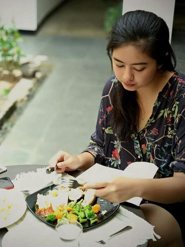 12 Tahun Lawan Lupus, Ini 6 Potret Terbaru Qory Sandioriva Eks Istri ...