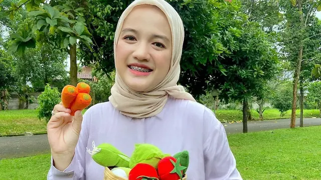 Influencer Dini Ayu Augustini Punya 310 Ribuan Pengikut di IG, Bagi ...
