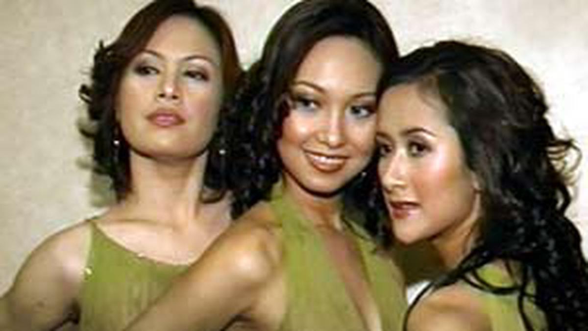 AB Three Tetap Kompak