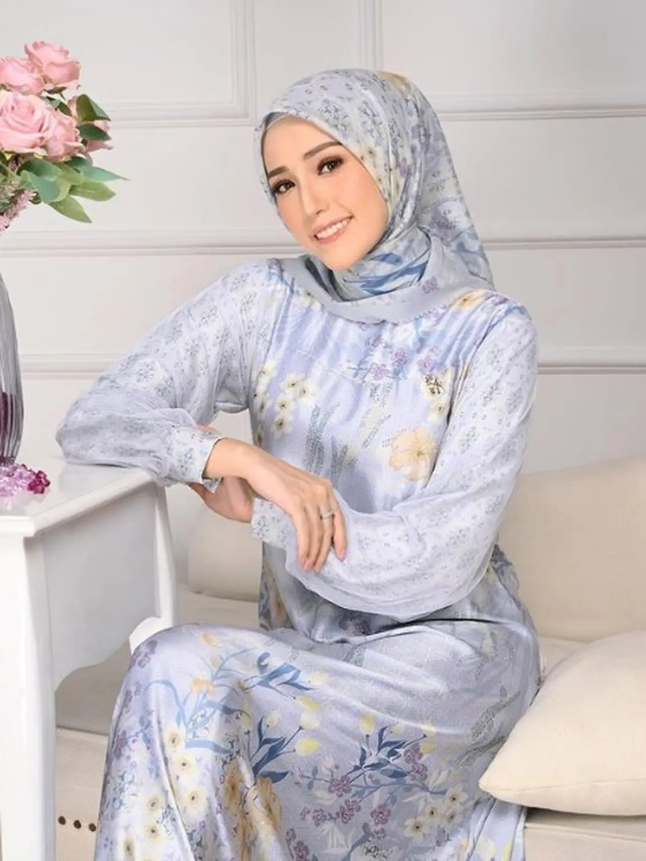 11 Potret Penampilan Berhijab Adelia Wilhelmina, Istri Pasha Ungu yang ...