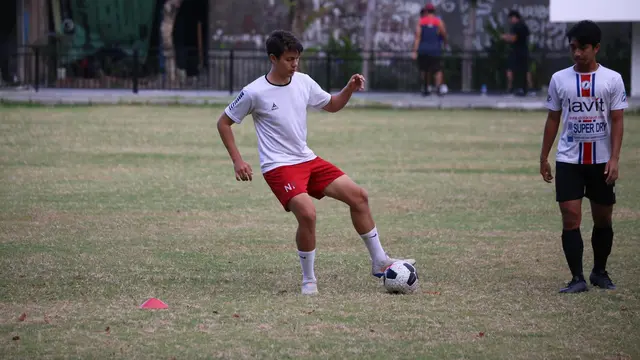 Nyoman Paul Aro Kaget saat Latihan Perdana di Persela, Kenapa Ya ...