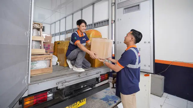 KALOG Express Layani 3.186 Ton Barang di Puncak Lebaran 2024 - Bisnis ...