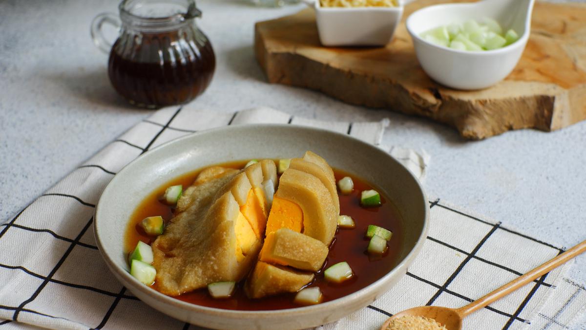 Resep Pempek Kapal Selam Simpel Pakai Ebi - Food Fimela.com