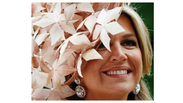 Desainnya Unik, 6 Bentuk Topi Wanita Kerajaan di Berbagai Negara Ini ...