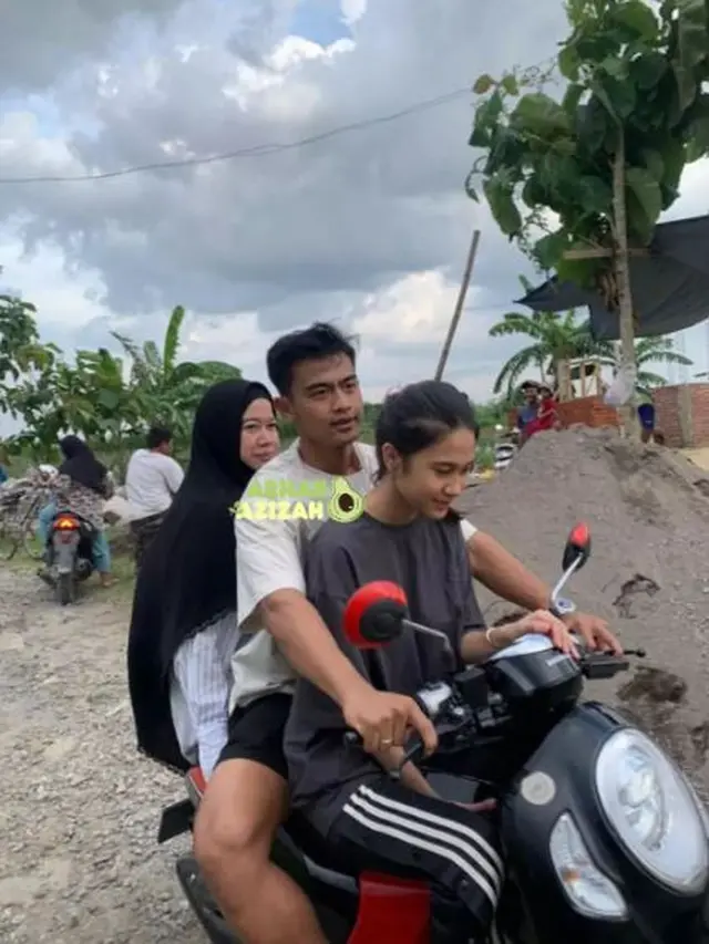 6 Potret Kesederhanaan Azizah Salsha Setelah Menikah Dengan Pratama Arhan - Hot Liputan6.com