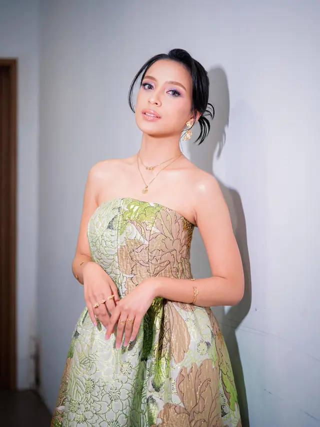 7 Potret Pemain Film Laura Anna, Ada Amanda Rawles Hingga Kevin ...