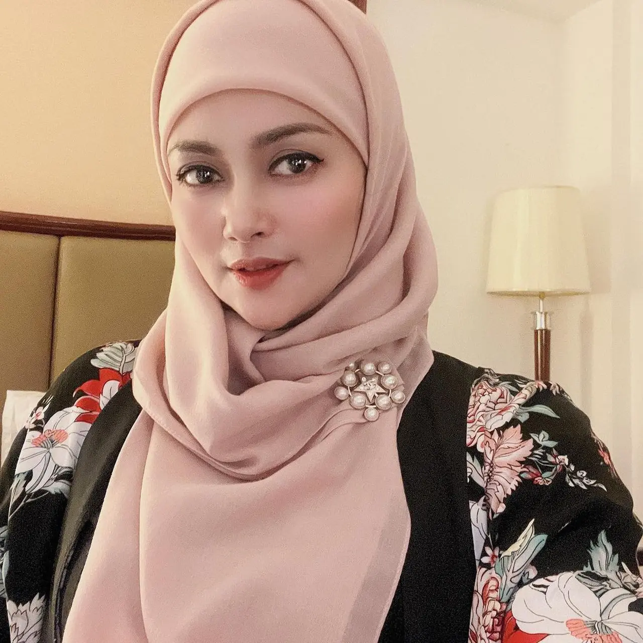 Akui Masih Belajar, Ini 6 Potret Ratu Dewi Imasy 'Dari Jendela SMP ...