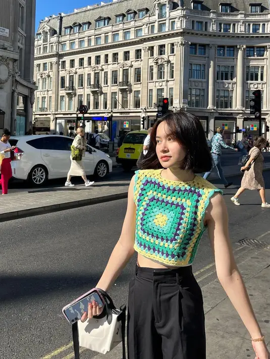 Potret Azizah Salsha dan Satine Zaneta yang Sering Dibilang Mirip - Photo Fimela.com