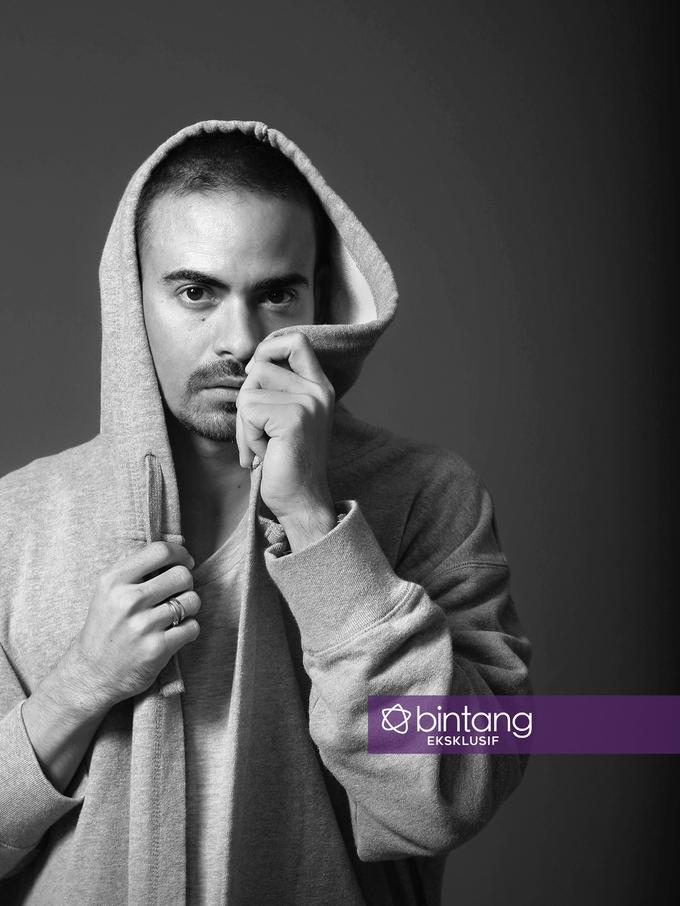 Begini Gambaran Suasana Penuh Haru Pemakaman Ashraf Sinclair ...