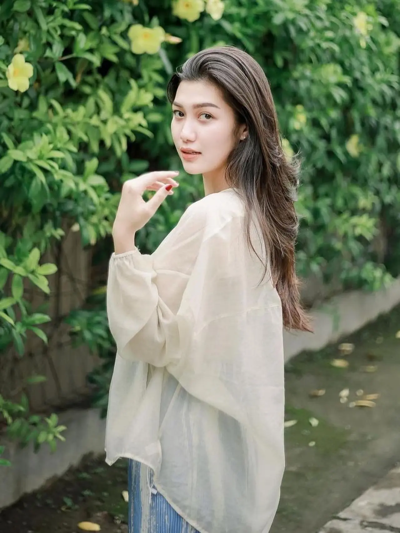 Lama Tak Muncul di Layar Kaca, Ini 7 Potret Terbaru Shaura Nabilla ...