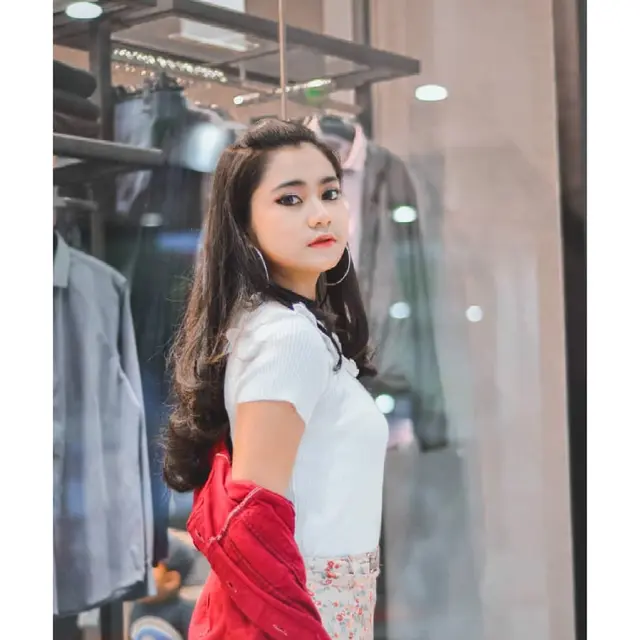 Debut di Love Story, Ini 6 Potret Ratu Aulia Jebolan Sinemart Mencari ...