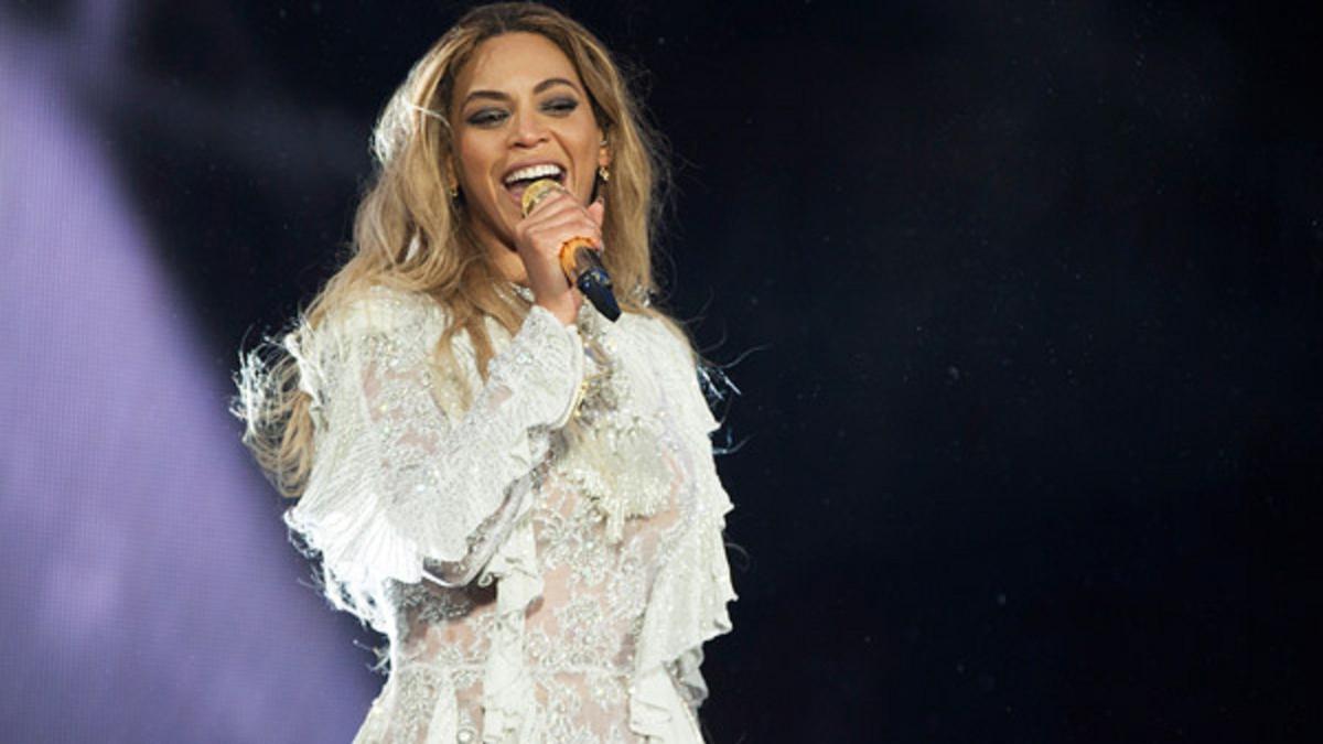 Lirik Lagu II Most Wanted - Beyonce dan Miley Cyrus