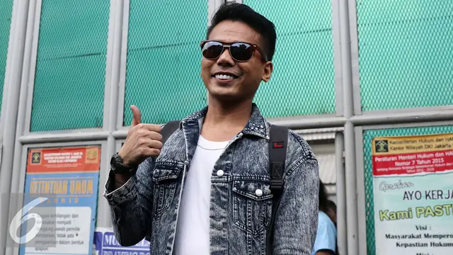 Prostitusi Artis Muncul Lagi, Robby Abbas Bongkar Tarif Paling Mahal - ShowBiz Liputan6.com