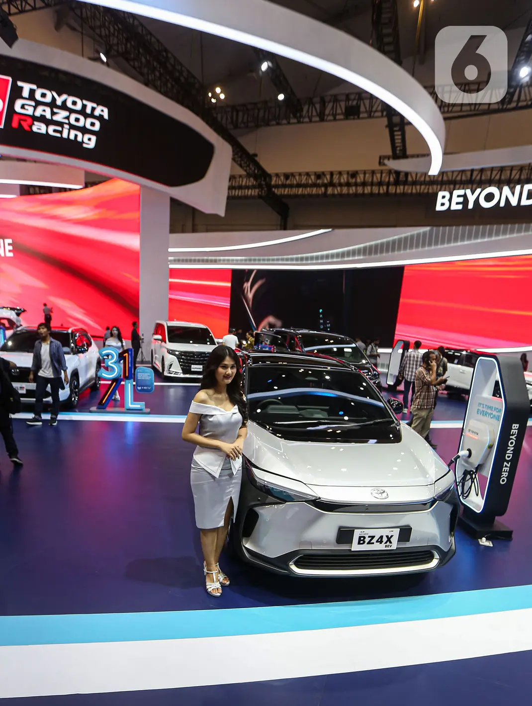 Deretan Mobil Hybrid Terbaru dari Toyota Dipamerkan di GIIAS 2024 - Foto Liputan6.com