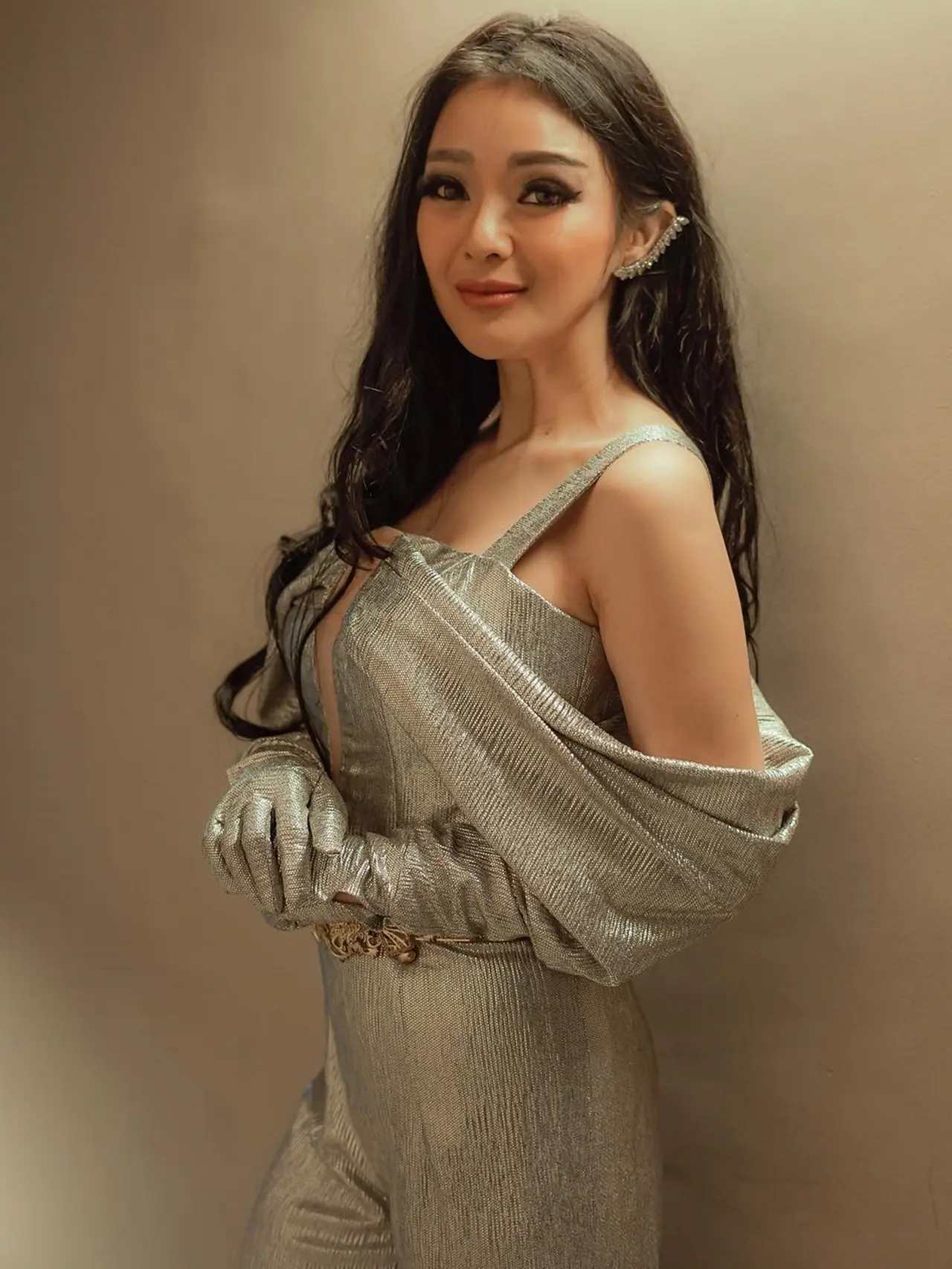 6 Potret Diana Putri, Desainer Asal Surabaya yang Jadi Langganan Seleb ...