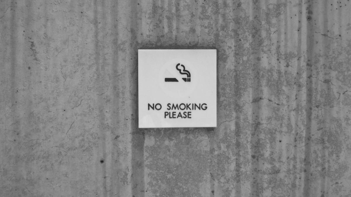 Malaysia Rencanakan Larangan Merokok Lewat RUU untuk Kurangi Risiko ...