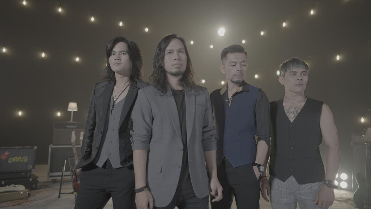 Band Drive Kembali Merilis Ulang Lagu Hit Melepasmu dengan Versi Baru ...