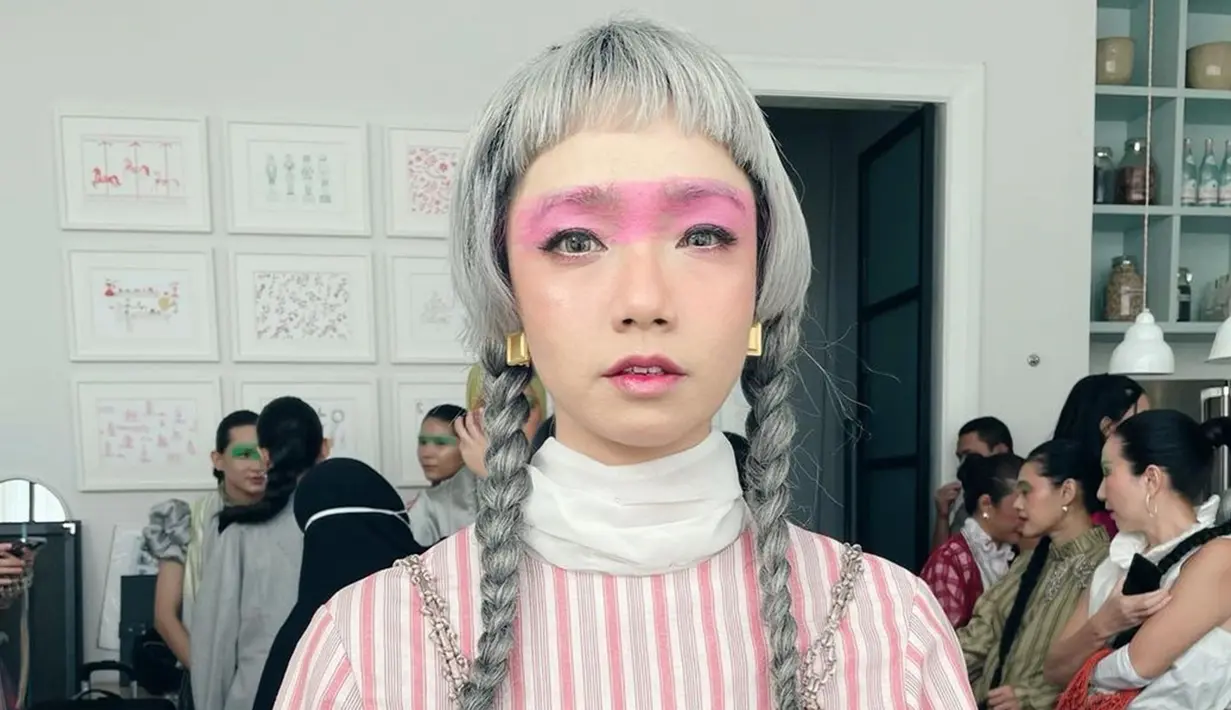 Tampil Edgy, Ini Gaya Rambut Intan Ayu 'Di Sini Ada Setan' dalam ...