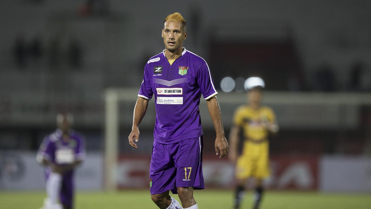 Raphael Maitimo Punya Opsi Perpanjangan Kontrak di Persita Tangerang ...