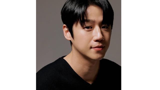 7 Potret Jung Joon Won, Pemeran Kepala Residen Green Flag di Serial ...