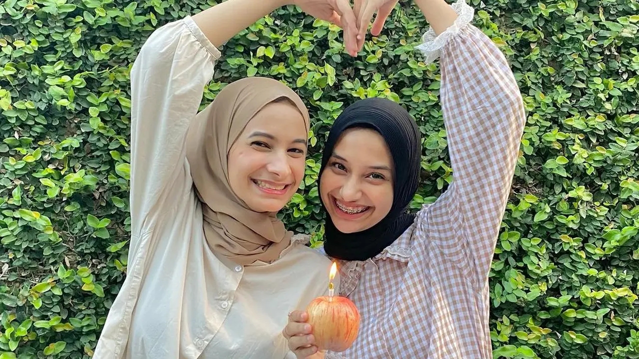 Keturunan Arab, Ini 7 Potret Menawan Muna Mahirah dan Mahda Ray Adik ...